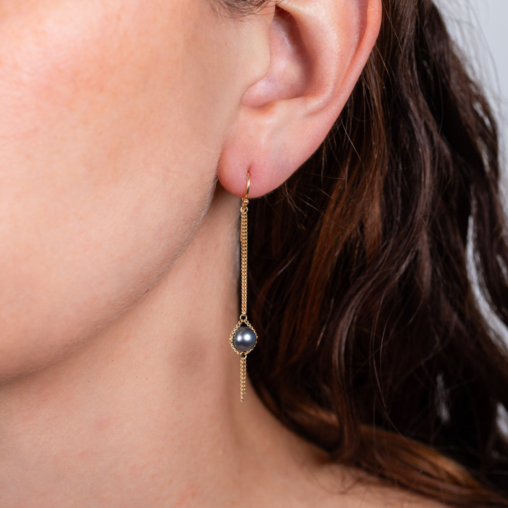 Dewdrop Earrings in Grey Akoya Pearl – Amáli Jewelry