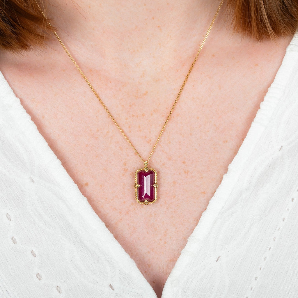 How to Choose the Right Ruby Necklace for Your Girlfriend – Amáli Jewelry