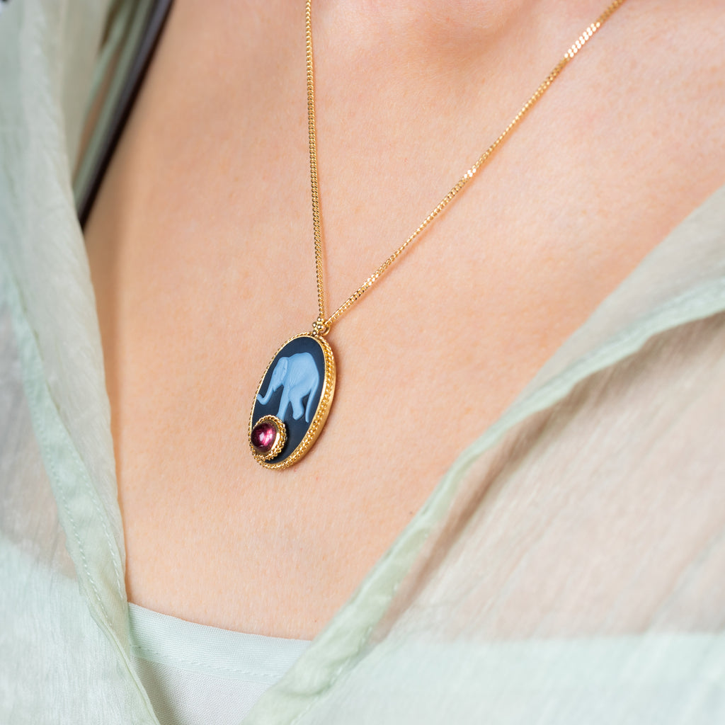 Balancing Elephant Necklace in 18k Yellow Gold – Amáli Jewelry